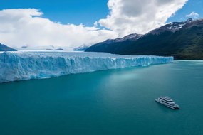 DIMEX | Vliesová fototapeta Patagonské ledové pole MS-5-3088 | 375 x 250 cm | zelená, bílá, šedá