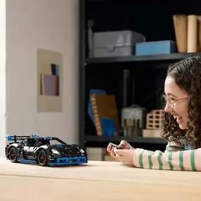LEGO® Technic 42176 Závodní auto Porsche GT4 e-Performance / Počet díl
