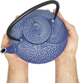 Litinová konvice Hanami, 1,1 l – modrá s motivem jing jang, s nerezovým sítkem