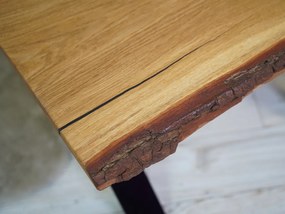 Dubový konferenční stolek z přírodní masivní fošny 40-45x70 cm + Podnože do X