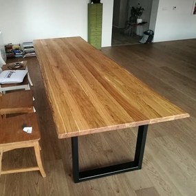 KULHÁNEK Masivní jídelní stůl 300x90 cm Velikost desky: 250x90 cm, Odstín podnože: černá s jemnou strukturou - JS RAL 9005