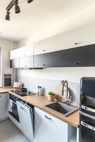 Laveo Pola, vysoká dřezová baterie s výlevkou ve tvaru U, šedá-chrom, LAV-BAP_978D