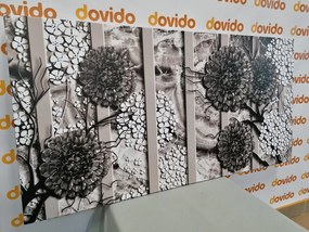 Obraz abstraktní květiny na mramorovém pozadí v černobílém provedení