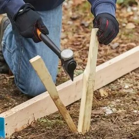 Fiskars IsoCore S 1062936 Stavební sekera
