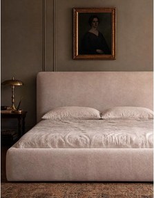 Béžová čalouněná dvoulůžková postel s úložným prostorem s roštem 160x200 cm Colonel – Cosmopolitan Design