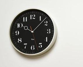 Nástěnné hodiny Riki Ring 25 cm bílé