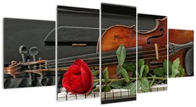 Obraz housle a růže na klavíru