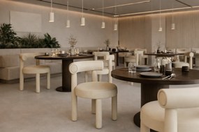 Designová jídelní židle Leith umělá kůže krémová