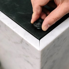 AUDO (MENU) Odkládací stolek Plinth Cubic, Grey Marble