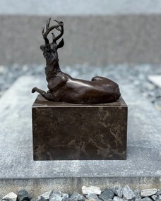 Bronzová socha figurka -  Jelen