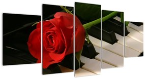 Obraz růže na klavíru