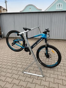 Stojan na kola za sedlo KS-930 | Česká výroba | KACERLE Povrchová úprava: žárový zinek, Délka stojanu: 2,5 m