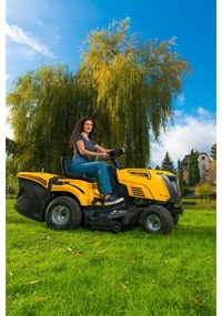 Riwall PRO RLT 92 HRD travní traktor 92 cm se zadním výhozem a hydrostatickou převodovkou