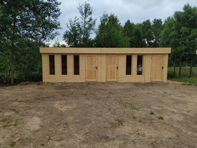 Dřevěný zahradní domek s dřevníkem DOUBLE 8,5x3m (4x3m+3x3m+1,5x3m) Osobní odběr/vlastní doprava bez montáže