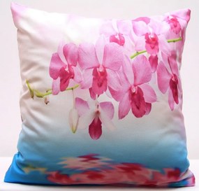 Bílo modrý povlak na polštáře s rozkvetlou růžovou orchidejí