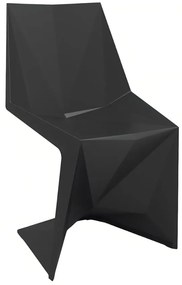 OnaDnes -20% VONDOM Černá plastová jídelní židle VOXEL