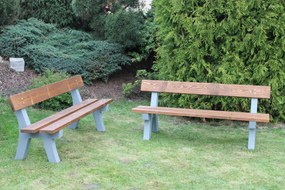 Výhodná sada dvou betonových laviček Pekárek Barva prken: Světlý ořech, Ošetření betonových nohou: Pohledový beton, Délka prken: Standardní délka 150…