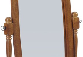 Zrcadlo tmavě hnědé 151cm
