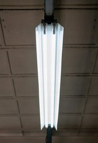 Zářivka Osram T8 / 15 W / 45 cm / neutrální bílá / 950 lm / stmívatelná / 19 kWh/1000 h / bílá