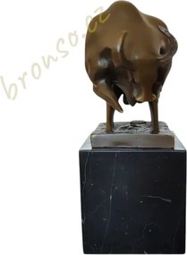 Moderní bronzová socha býka  – abstraktní bronz na mramorovém podstavci
