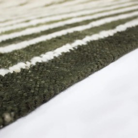 Zelený ručně tkaný koberec s příměsí vlny 140x200 cm Boucle Frame – Flair Rugs
