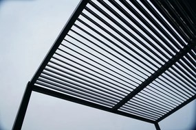 Hliníková pergola LANITPLAST BIOCLIMATIC 33 LG2299