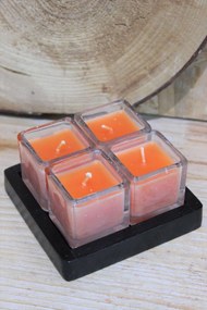 Oranžové svíčky ve skle na dřevěné táck 11cm