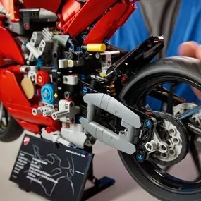 LEGO® Technic 42202 Motorka Ducati Panigale V4 S / Počet dílků: 1603 /