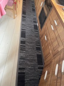 Associated Weavers, Protiskluzový běhoun na míru Adagio 19 šedý, šíře 80 cm, šedá, chodba / předsíň