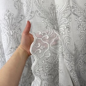 Voálová Luxusní vyšívaná záclona bílá Versailles Silver metráž Ervi 3634-122