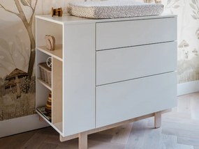 Dětská komoda se třemi šuplíky a otevřeným regálem BASIC kašmírová